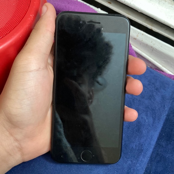 Apple | Cell Phones & Accessories | Iphone Se In Med Condition Cracked ...